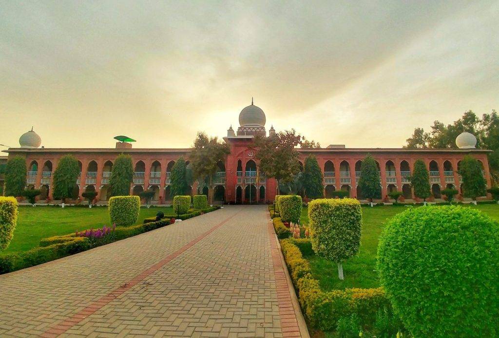 Best Schools In Sahiwal | Academia Magazine