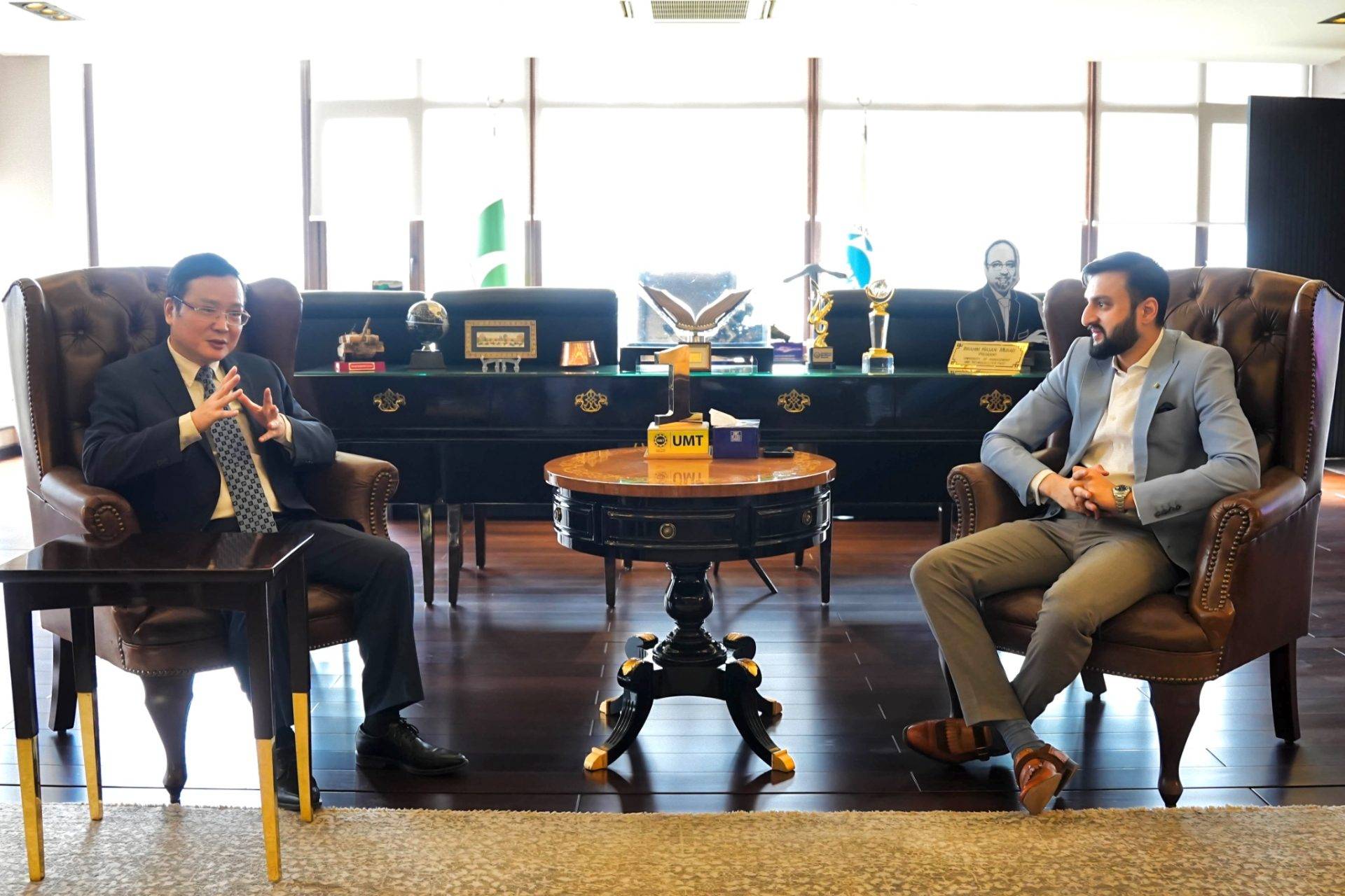 Chinese Consul General Visits UMT | Academia Magazine